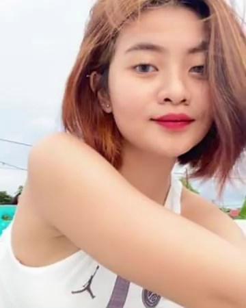 Sharing the details of her 1 month post-op. 👏🏼 💎 Procedure - US soft silicone, tip defat with full sexy alar cut.✨ 📌 for inquiries, online assessment and bookings, message us anytime (free consultation) Please note: ‼️ 💎 September and October bookings are now OPEN! 💎 Strictly by appointment only 💎 No walk-ins 💎 We will respond to your message accordingly Be beautiful and confident, so what are you all waiting for? Book your appointment now! #rhinoplasty #kosmed #goretex #silicone #rhinop