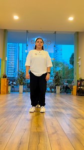 💥 ¡Mira ese flow!💥 Nuestras estudiantes se roban el show con cada paso 😍🔥 El movimiento no solo fortalece su cuerpo, también les da seguridad, alegría y una forma poderosa de expresarse 💃✨ 👉Padres, anímense a incluir a sus hijos en actividades que los mantengan activos, creativos y felices ¡el baile es una de las mejores formas de hacerlo! 💭 ¿Qué te pareció el flow de nuestras chicas? 👇 Déjanos tu emoji favorito si te encantó verlas bailar 😓💃 #ClasesDeBaile | Dance Unity SA