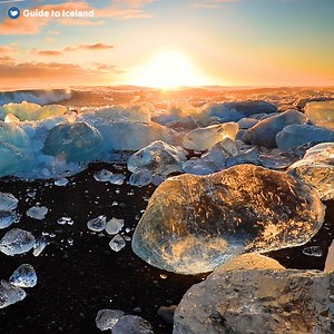 32K views · 781 reactions | Black sand and glacial ice washed ashore 流 Breidamerkursandur aka. Diamond Beach is a beautiful example of an Arctic beach ⛱️ Make sure you add it as a stop on your road trip in South Iceland  | Guide to Iceland | Facebook